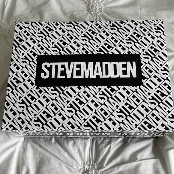 Steve Madden | Bags | Steve Madden Backpack And Card Case Gift Set ...